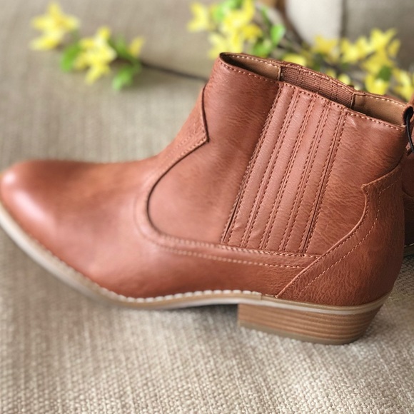 Universal Thread | Shoes | Universal Thread Cognac Western Ankle Boots ...